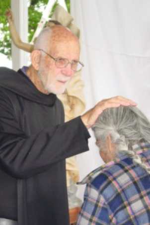 El fenómeno del padre Mitchell – EL TEMPLO DE LA LUZ INTERIOR