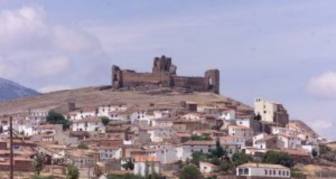 Trasmoz, el único pueblo excomulgado y maldito de España – EL TEMPLO DE ...
